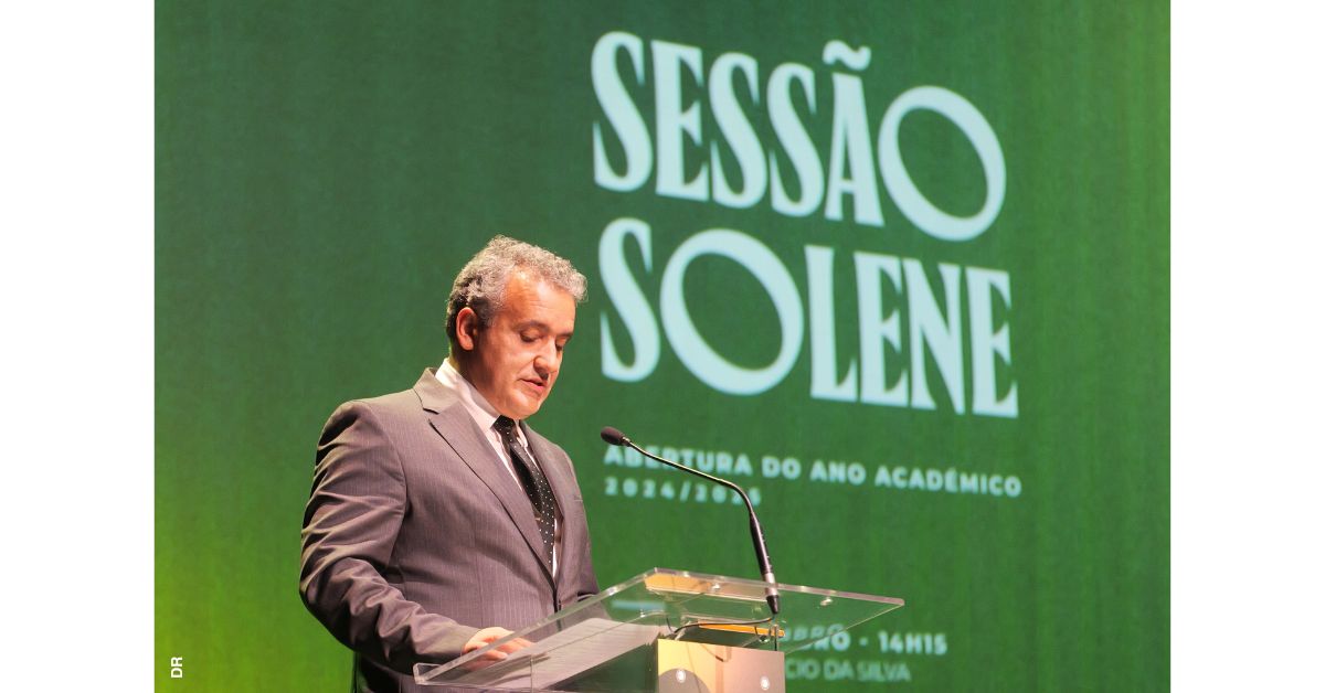 Abertura solene do ano letivo com o foco na ação social, inovação e ...